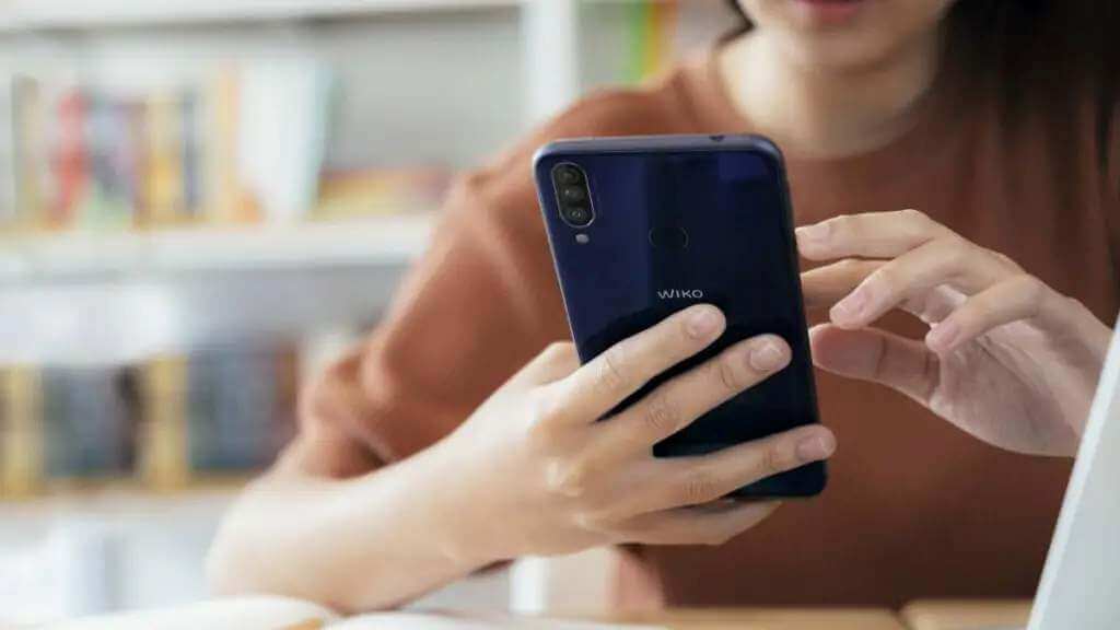 How does mobile phone use impact on academic performance?